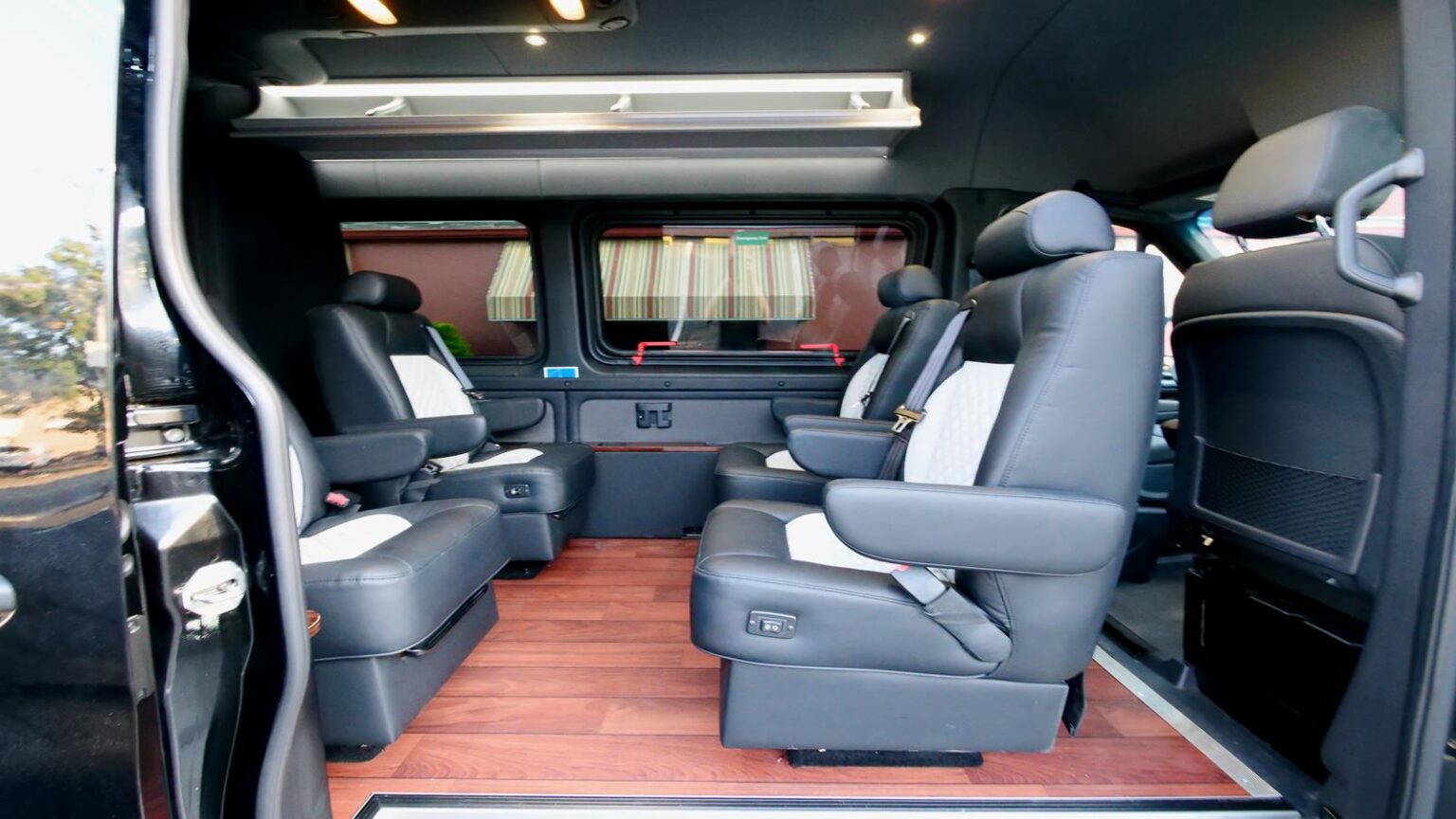 Luxury Camper Sprinter 144″ - Design 4 - HQ Custom Design